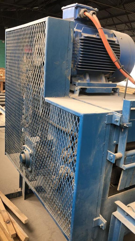 Heavy duty multirip Saw machine. - RoosWoodMac