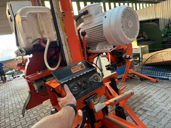 Woodmizer LT30 sawmill - RoosWoodMac